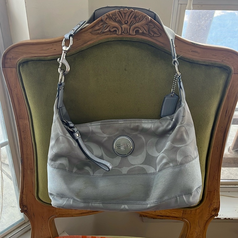 Coach Silver And Blue Early 2000’s Vintage Shoulder B… - Gem